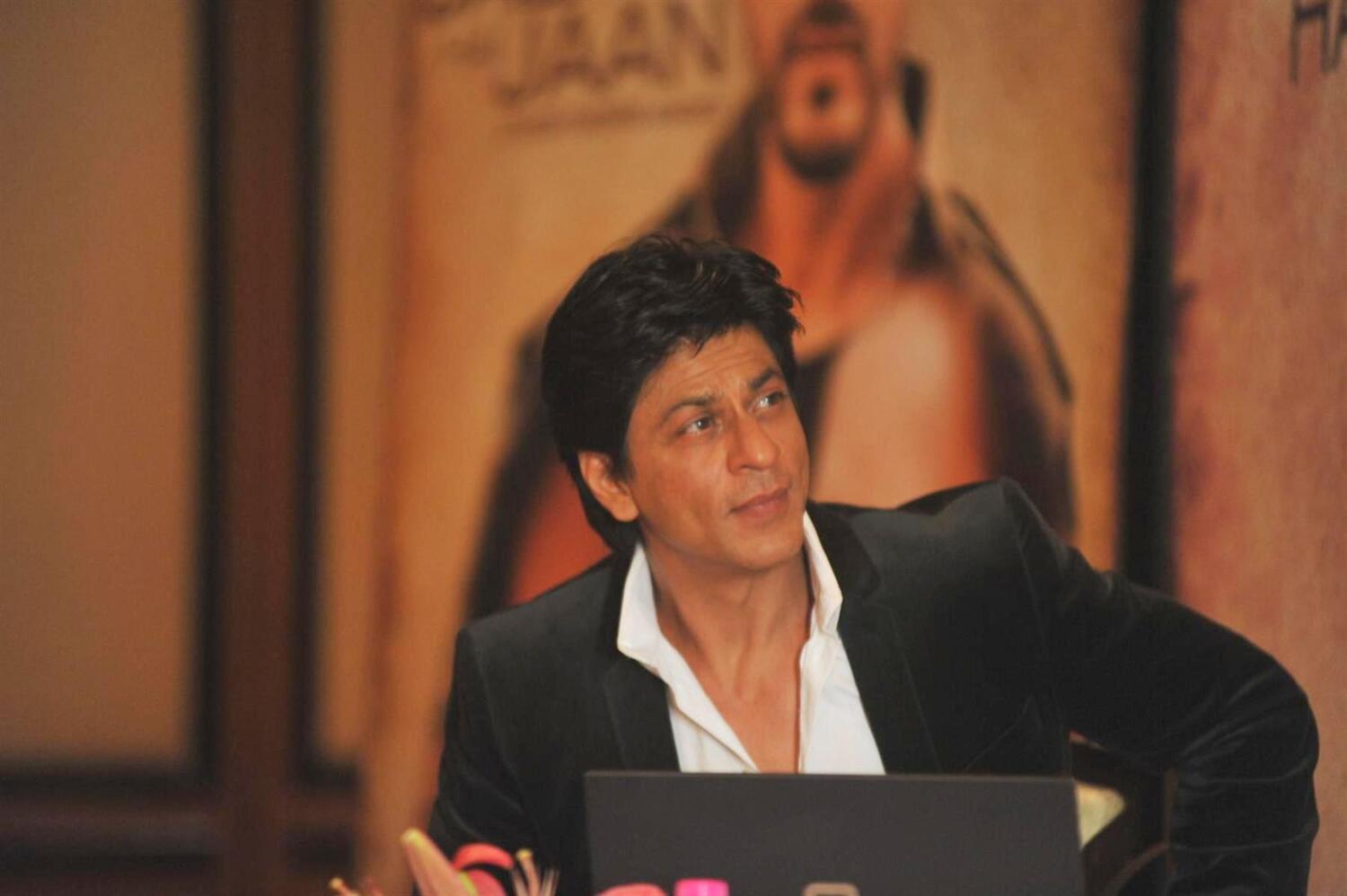 SRK at video conferencing with Katrina Kaif to launch JTHJ song Saans ...
